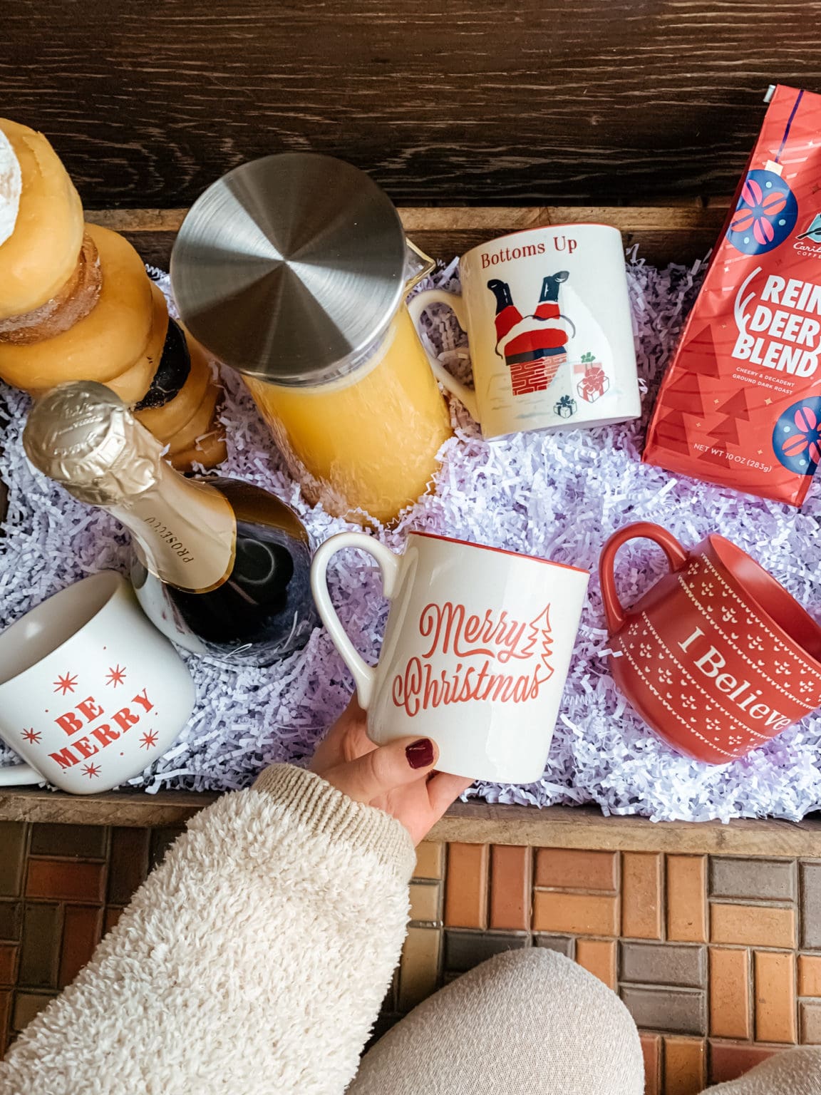 Three Gifts to Drop on the Doorstep - Living in Yellow