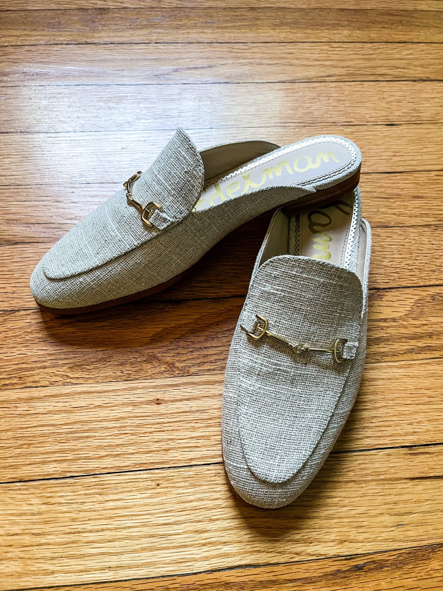 Cute and Comfy Work Shoes | Living in Yellow