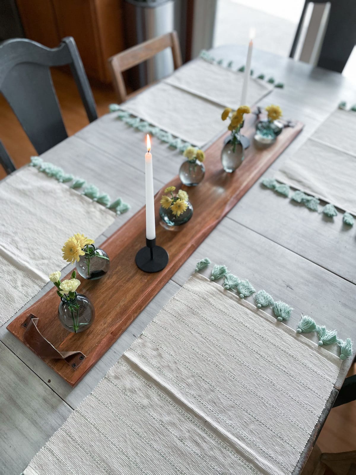 10 Simple Spring Home Decor Ideas - Living in Yellow