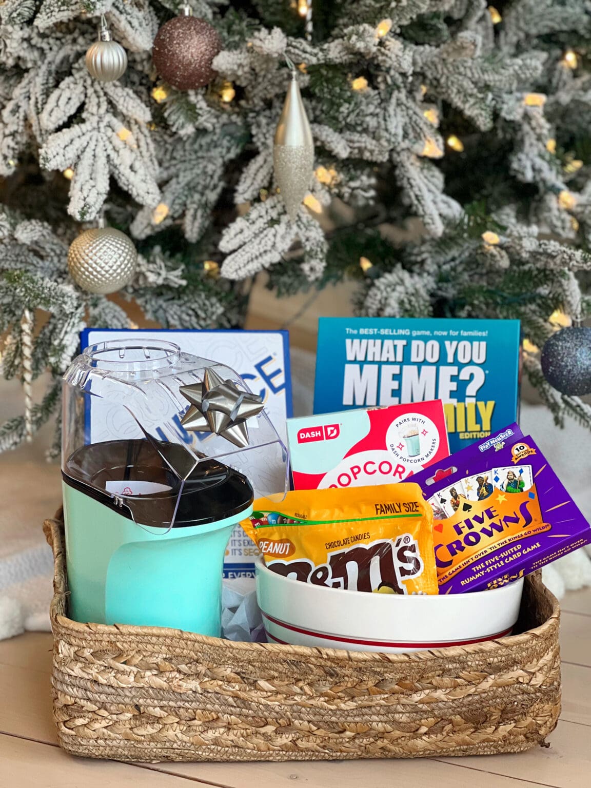 3 Easy Themed Holiday Gift Baskets - Living in Yellow