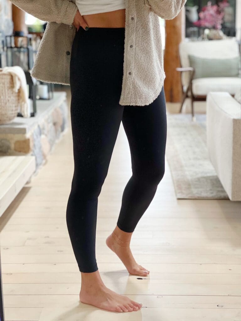 HeyNuts Leggings on 15 Body Types - Living in Yellow