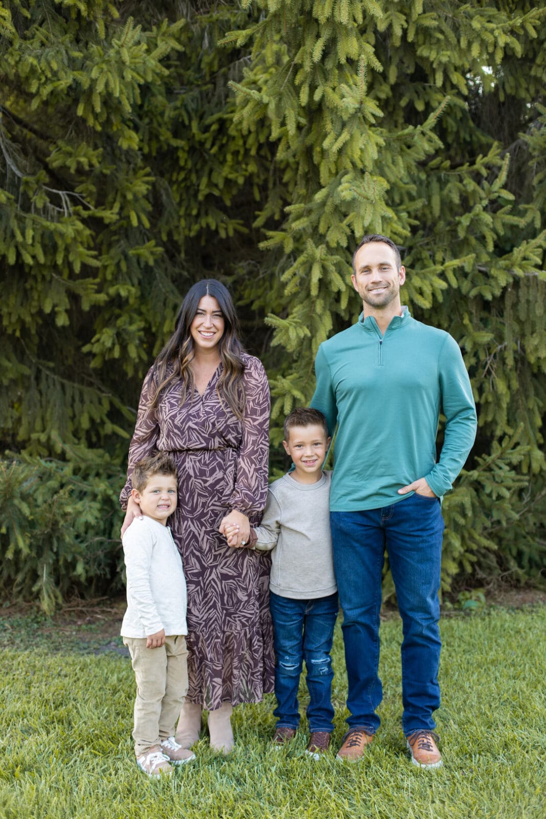 What to Wear For Fall Family Photos - Living in Yellow